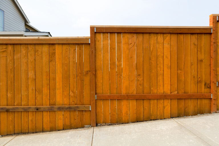 Choosing the Right Fence Height for Privacy and Style - Aqua Blu
